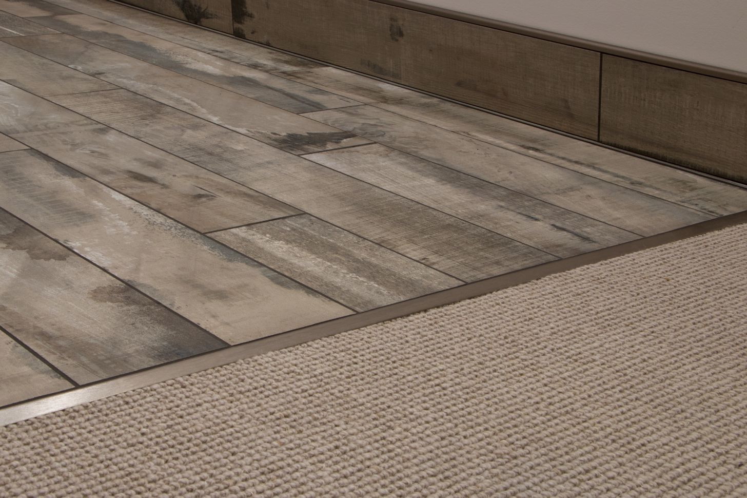 Incorporating Profiles in Ceramic Tile Applications | Schluter