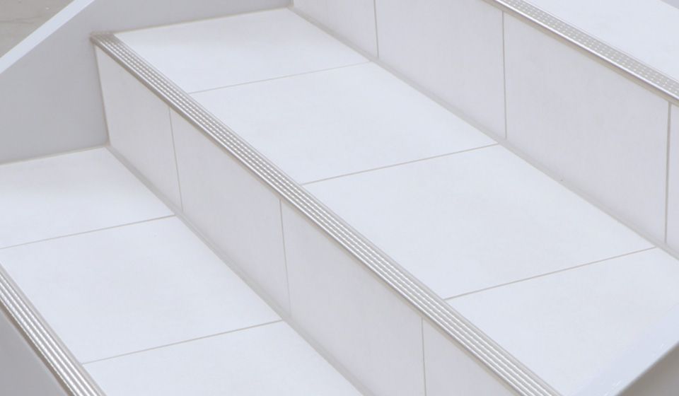 Incorporating Profiles in Ceramic Tile Applications | Schluter